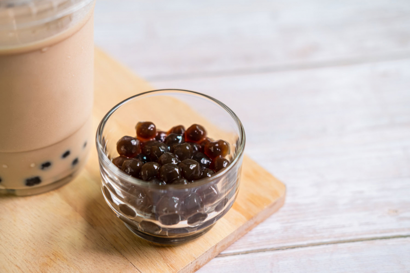 Should You Chew Boba Tea Pearls? - Taipec